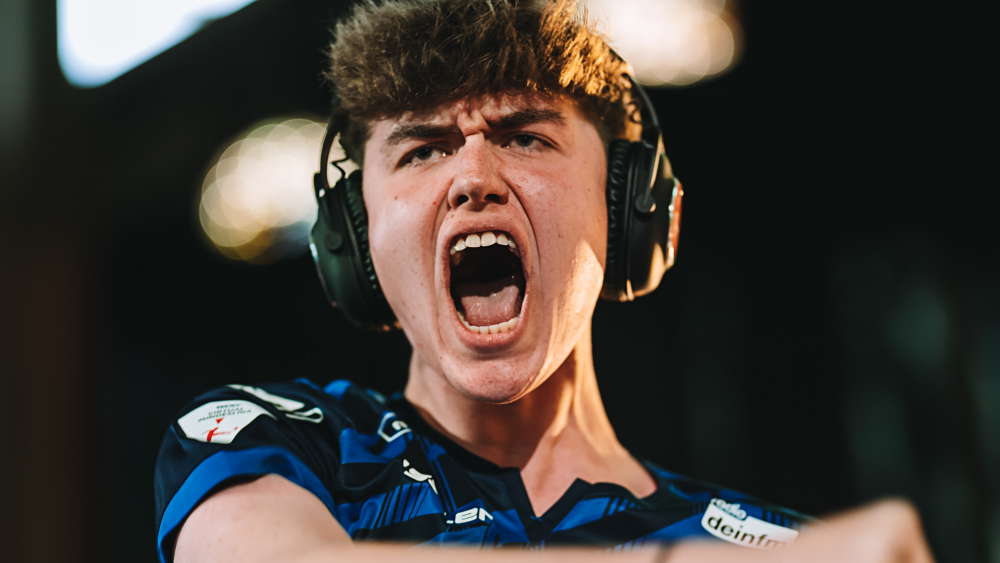 eChampions League: “Jonny” continues flying high in the German final!